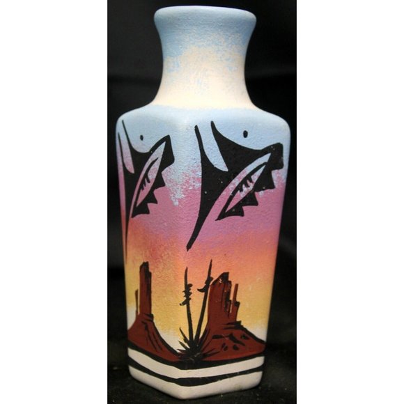Unbranded | Accents | Navajo Souvenir Vase Ceramic 7 Vase Native ...